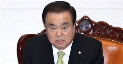 文 의장 긴급재난지원금 한시가 급해여야 당장 만나라