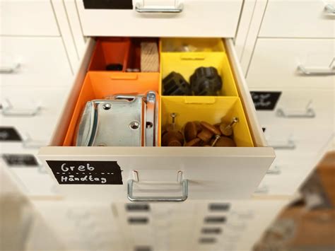 Customizable Hardware Storage Martin R Nn