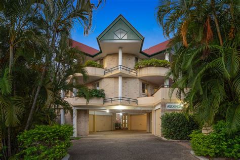Spacious Top Floor Living Alison Euler Properties