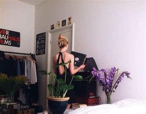 Pin By Alina Nakostenko On Insp Backless Dress Dress Mirror Selfie