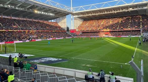 Rc Lens Fc Nantes 31 Les Canaris Perdus Dans Le Nord La Maison Jaune