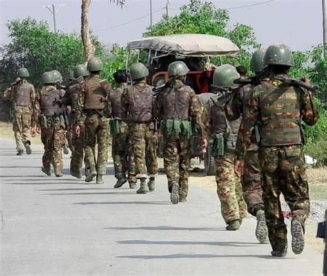 ငါးသိုင်းချောင်း အမြောက်တပ်၏ ကာကင်းစခန်းများ အပြင်းအထန်တိုက်ခိုက်ခံနေရပြီး စစ်ကောင်စီမိသားစုဝင်မ