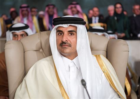 Qatars Emir Replaces Prime Minister With Close Aide Bloomberg
