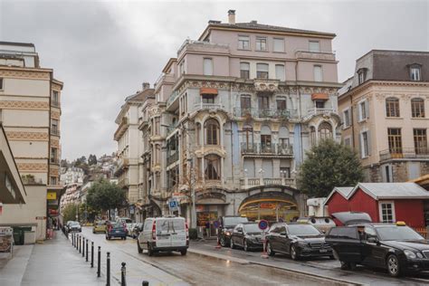스위스 겨울 여행 시옹성부터 크리스마스 마켓까지 몽트뢰의 숨은 매력 파헤치기