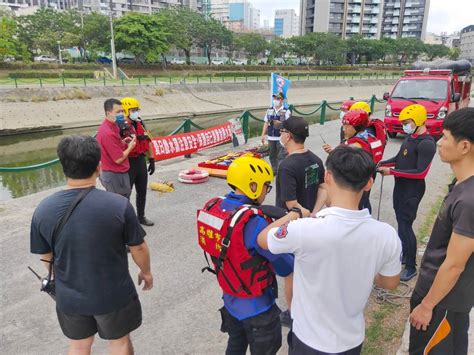 因應汛期、颱風季 高市消防第四大隊進行防溺裝備器材操作訓練 蕃新聞
