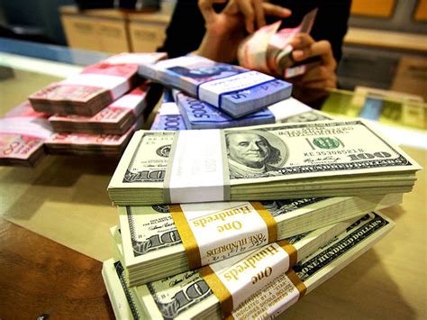 الدولار يرتفع أمام الدينار الى 0302 واليورو ينخفض الى 0337 جريدة