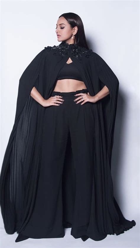 Sonakshi Sinhas Crow Wings Designer Dress K4 Fashion