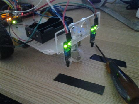 การสร้าง หุ่นยนต์เดินตามเส้น Arduino
