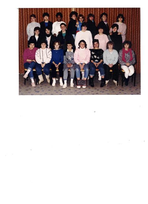 Photo De Classe 3ème Annee Cap Comptable De 1986 Lycée Francoise