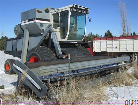 1983 Gleaner L3 Combine In Greensburg Ks Item 3262 Sold Purple Wave