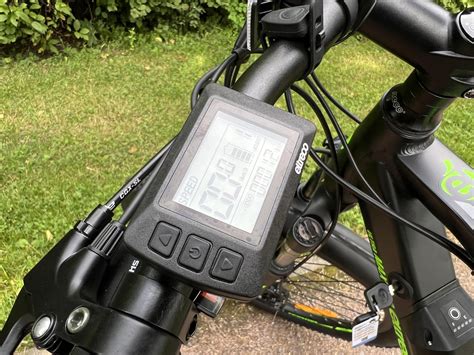 Электровелосипед Eltreco Ultra Max Pro (черно-зеленый) купить в Москве