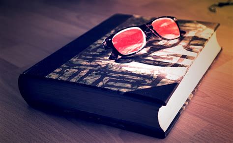 10 perfis no Instagram para quem é apaixonado por livros Revista