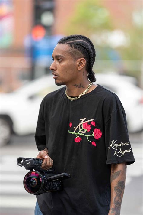 Oneblademag 27 Spotlight Juise Money