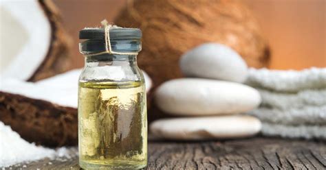 Comment utiliser lhuile de coco sur les cheveux sans les abîmer