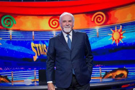 Andrea Giambruno A Bordo Di Una Porsche Il Giro Del Giornalista E La