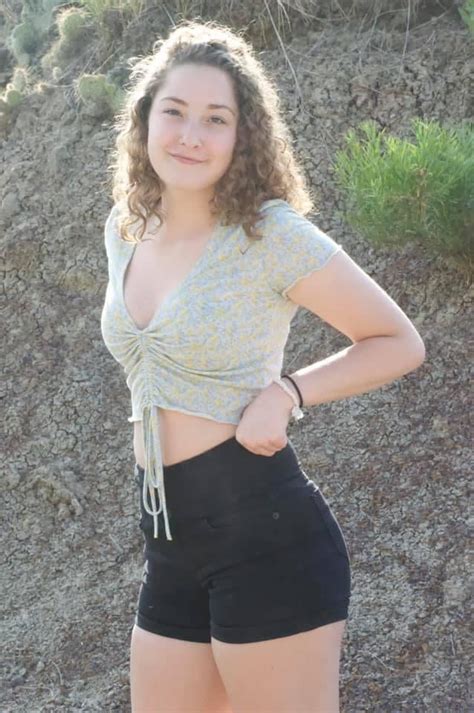 Looking For My Kibbe Type My Height Is 52 R Kibbe Typeme