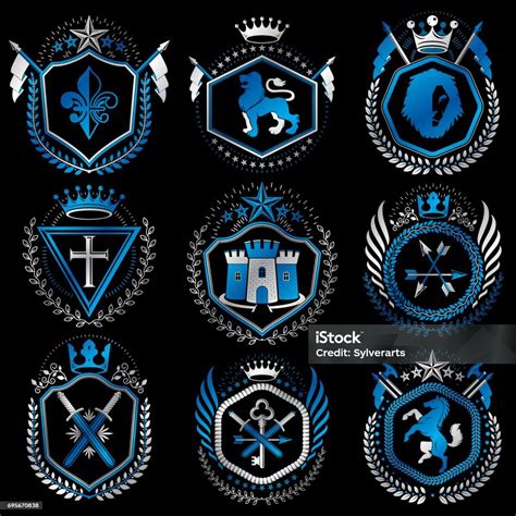 벡터 빈티지 문장 학 팔의 외 투 상 스타일에 설계 되었습니다 중세 타워 병기 로얄 크라운 별 및 다른 그래픽 요소 컬렉션을 디자인합니다 검에 대한 스톡 벡터 아트 및 기타