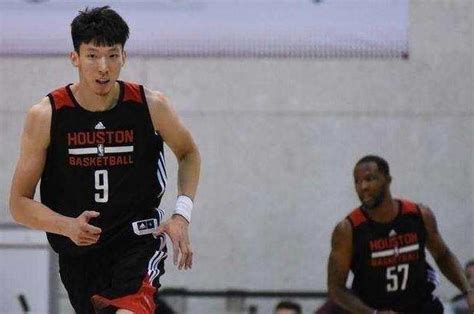周琦千万别在nba用汉语说“那个” 姚明曾因这词差点挨揍！