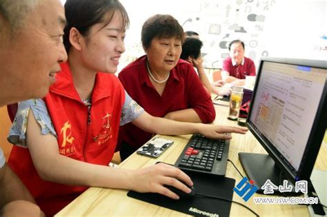 镇江和平路街道农家书屋定制特色暖心服务 丰富居民文化生活中国镇江金山网 国家一类新闻网站