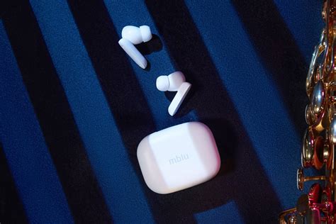 Meizu выпустила полностью беспроводные наушники mblu Blus с ...