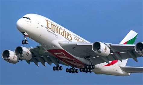 Emirates é a única companhia aérea do mundo a servir champanhe de