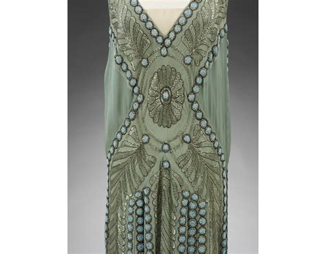 The History And Development Of Tambour Embroidery The Costume Society