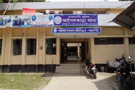 চাল চুরির অপবাদে রশি দিয়ে বেঁধে কিশোরকে নির্যাতন