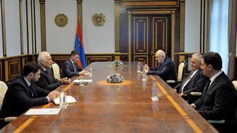 Նախագահ Վահագն Խաչատուրյանն ընդունել է Հարություն Սիմոնյանին Youtube