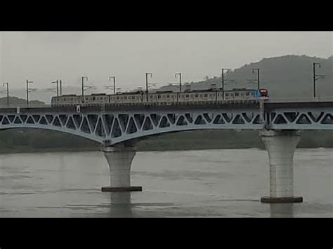 공항철도 서울역행 검암행 열차 마곡철교 교행 YouTube
