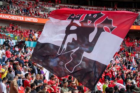 مانشستر يونايتد يحقق كأس إنجلترا بالفوز على سيتي في النهائي مجلة سيدتي