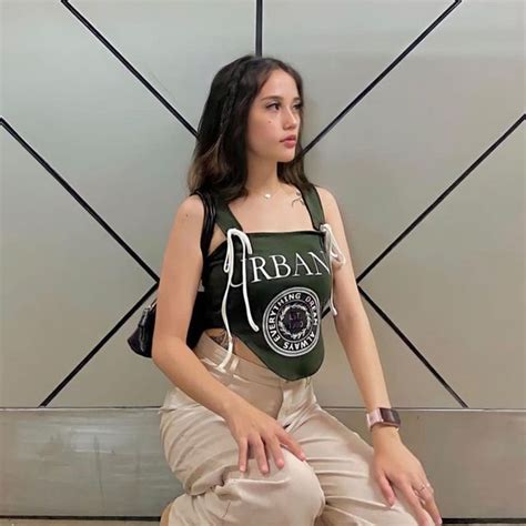 Hannah 🧜‍♀️🐚 Lifeofmae • Threads Say More