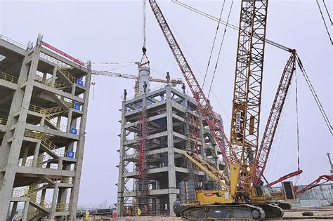 中石化工建设有限公司执行中心 晋开延化安装工程项目部气化炉吊装成功