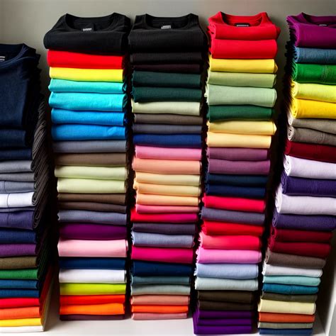 A arte de dobrar camisetas técnicas e dicas