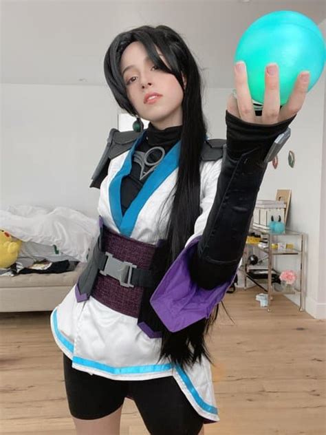 Pokimane Gives Life To Valorants Sage With Stunning Cosplay Dexerto