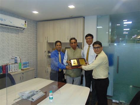 Manish Kandpal On Linkedin Got Opportunity To Meet Dr Girish Ahuja