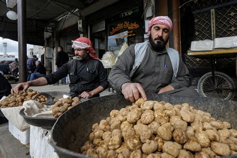 Recolectar Trufas En Siria Un Peligroso Medio De Vida