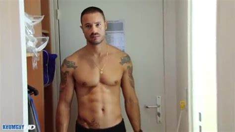 Straight Gym Coach