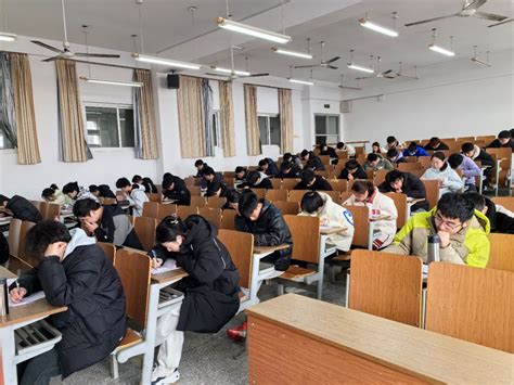 土木工程学院圆满完成第八届盐城工学院大学生基础力学竞赛暨第十五届全国周培源大学生力学竞赛选拔赛 盐城工学院土木工程学院