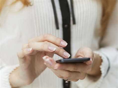 Ex novio publica imágenes de su pareja desnuda en FB Actitudfem