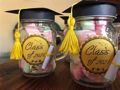 30 Easy Diy Graduation Party Favors Hubpages