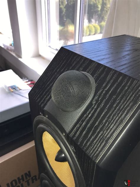 B W Bowers Wilkins CDM 7 Special Edition Floor Standing Speakers
