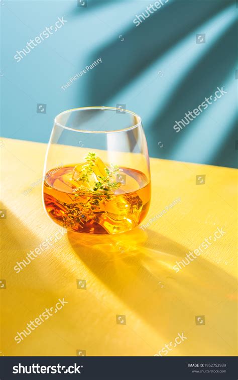 15 632 Bilder Arkivfotografier 3d Objekter Og Vektorer Med Neisseria
