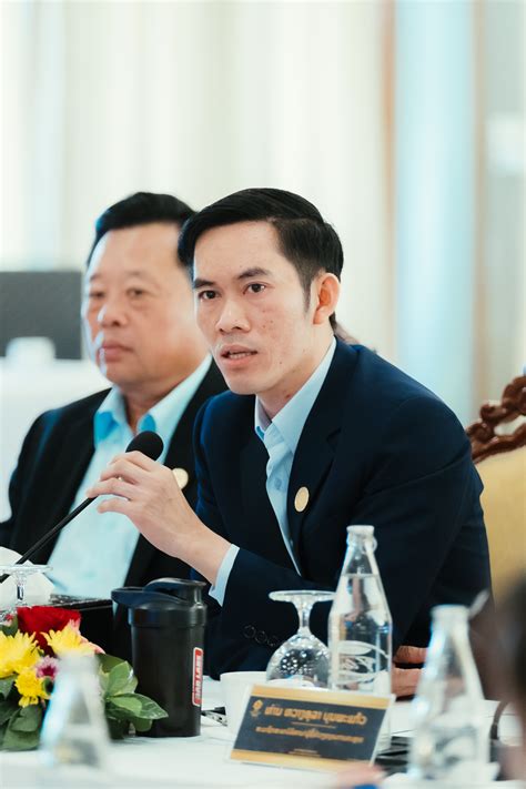 ສະຖາບັນການເງິນຈຸລະພາກທີ່ຮັບເງິນຝາກ ສິນຊັບເມືອງເໜືອ ຈຳກັດ