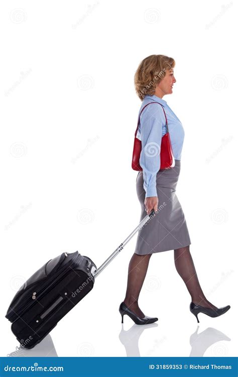 带着旅行手提箱的女性女商人。 库存图片 图片 包括有 聪明 诉讼 人员 保险开关 空白 旅行家 31859353