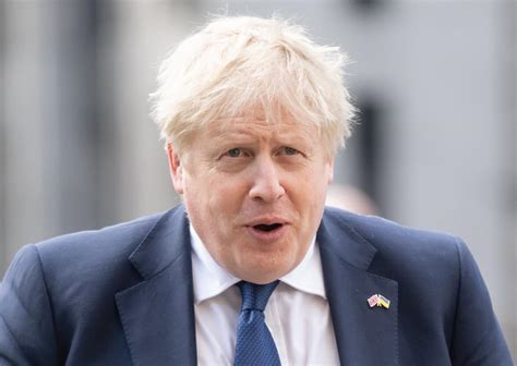 扱いが鬼すぎ！辞任のボリス・ジョンソン首相、ろう人形が置かれた場所に英国ジョークを感じる Frontrow