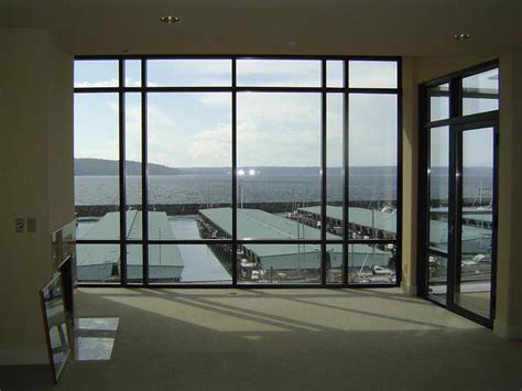 Солнцезащитная плёнка. Солнцезащитная плёнка для окон зданий/квартир/о