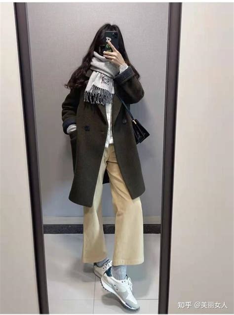 呢子大衣里面搭配什么衣服好看女 知乎