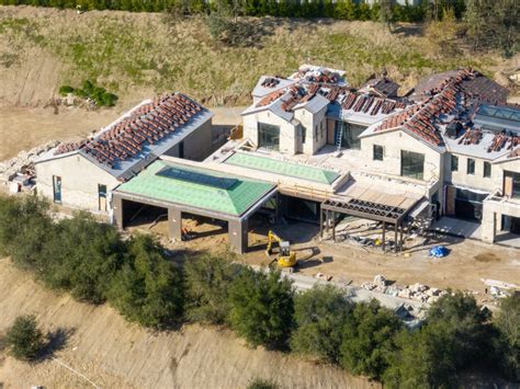 Kylie Jenner House Inside Kylie Jenners Massive Real Estate Empire