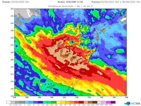 Chuva intensa muitos raios vento e granizo neste começo de semana