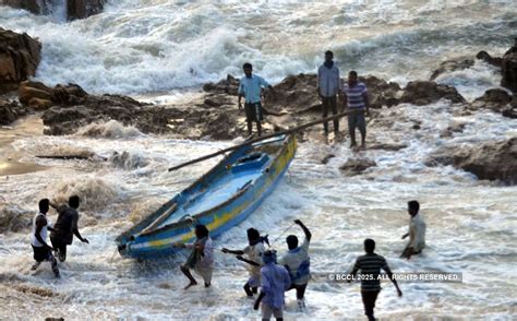 Cyclone Fani Hits Indias East Coast 12 Million Evacuated